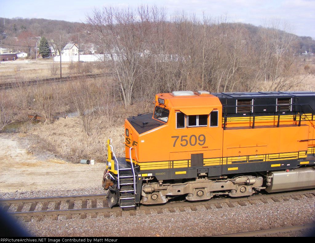 BNSF 7509